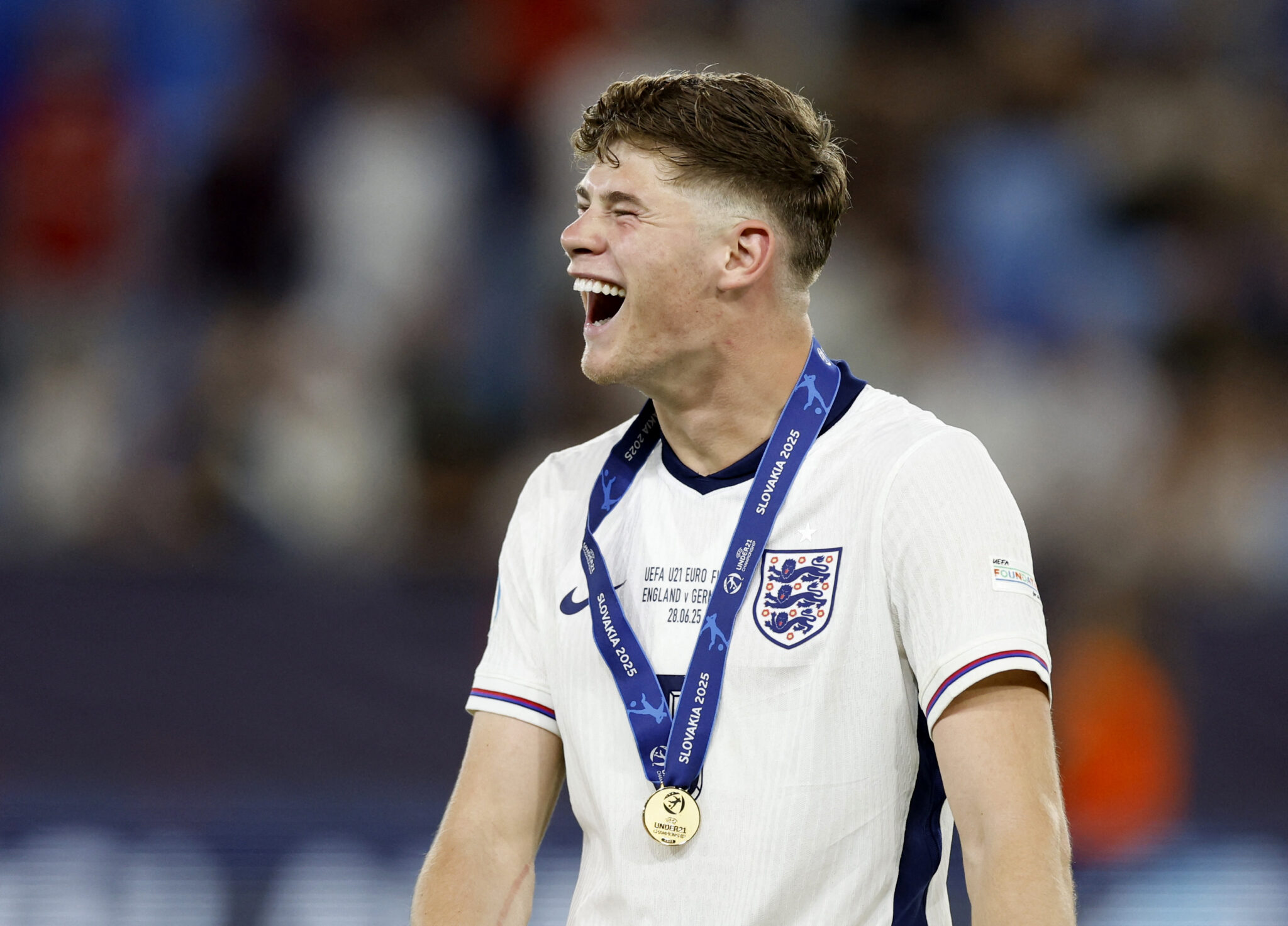 West Ham Transfer News: Hammers Keeping “Close Eye” on Cresswell