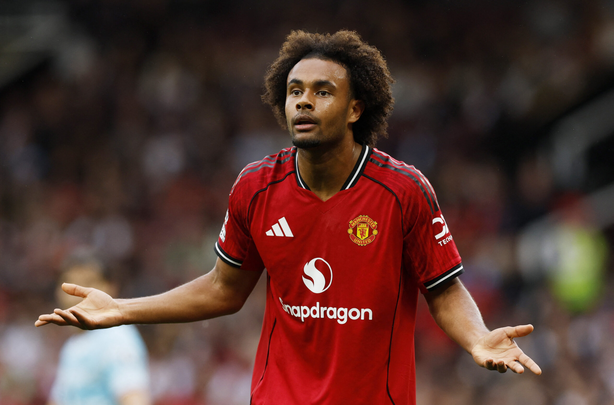 West Ham Transfer News: Hammers Contact Man Utd About Zirkzee